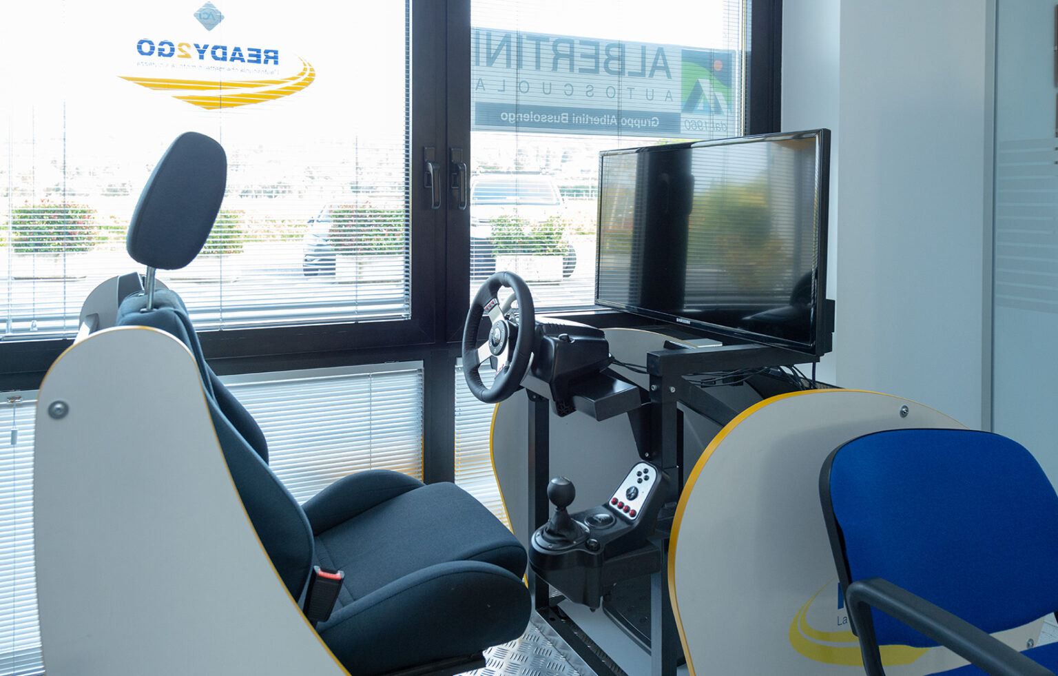 IL SIMULATORE DI GUIDA IN AULA - Autoscuola Albadrive